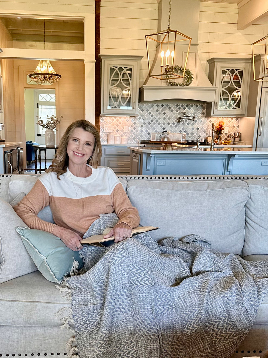 Patterned Throw - 2 PATTERNS/4 COLORS – Logtown Estate